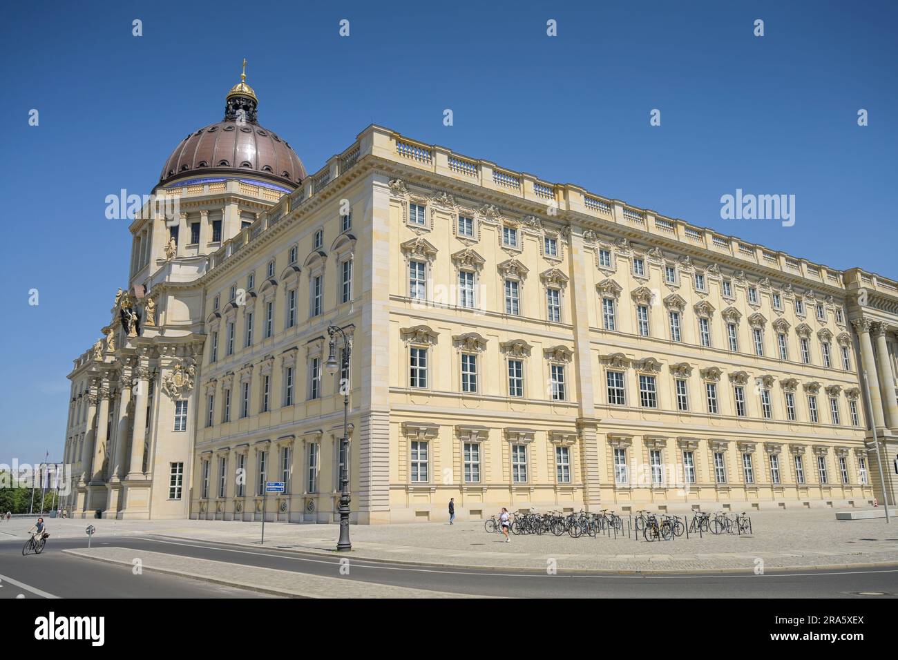 Westfassade Ecke Südfassade, Humboldt Forum, Schloßplatz, Mitte, Berlin ...