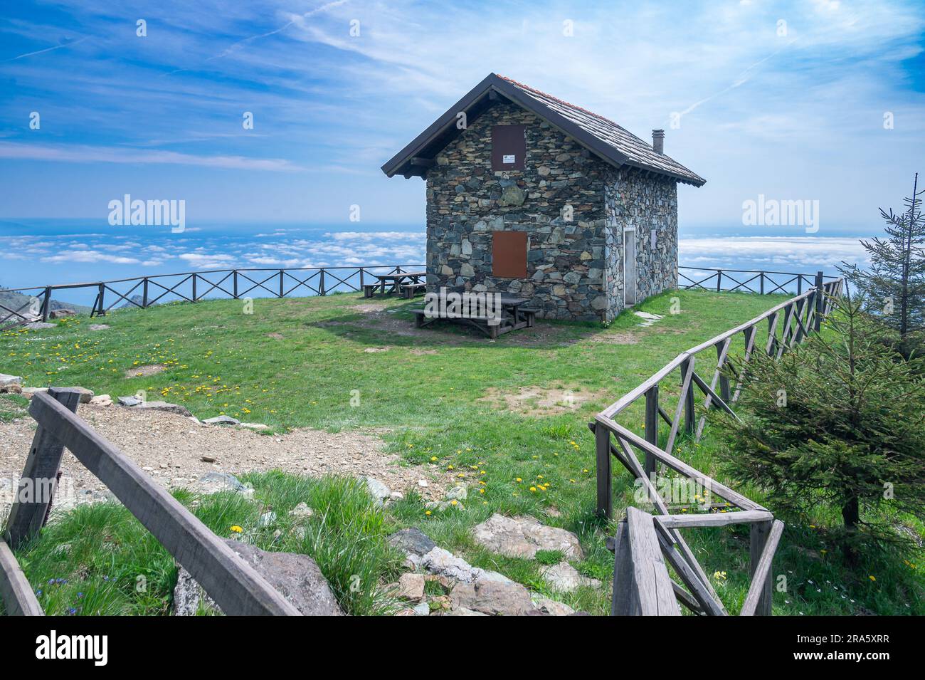 Stone hut on the trail Alta Via over the Italian Riviera Stock Photo ...