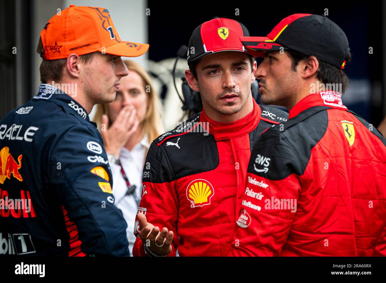 (L-R) Oracle Red Bull Racing's Dutch driver Max Verstappen, Scuderia ...