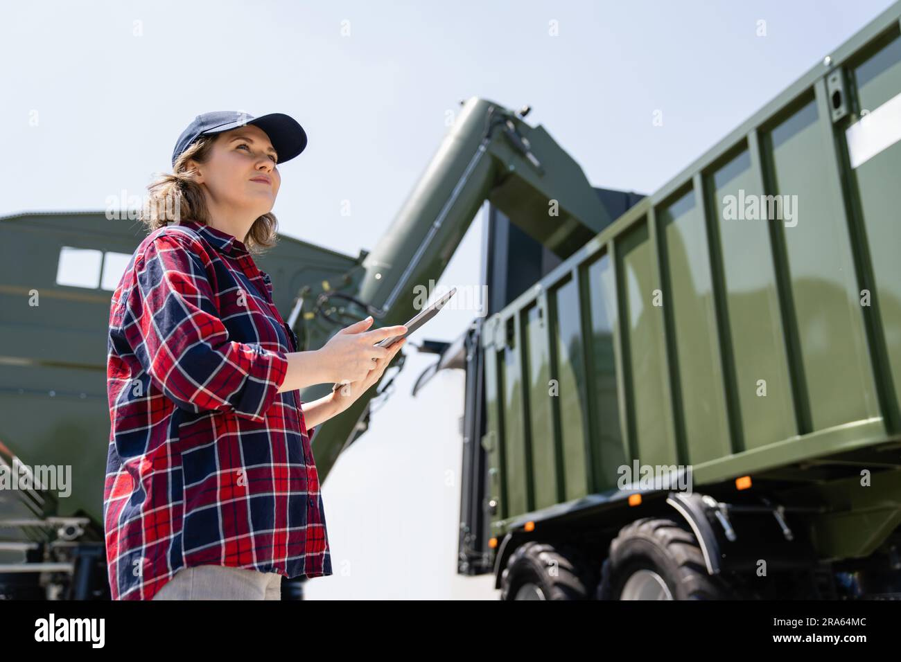 Grain loading hi-res stock photography and images - Alamy