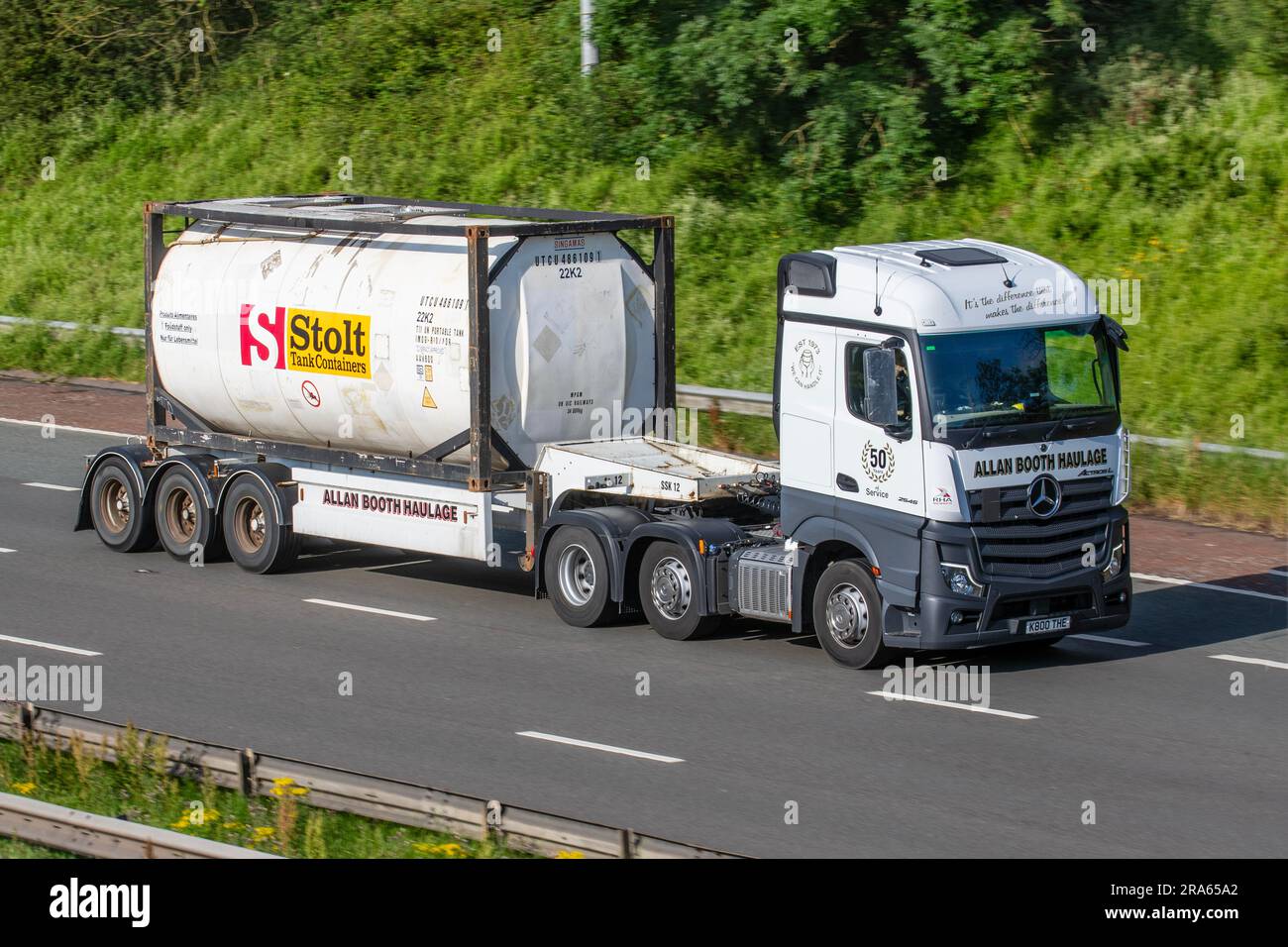 Alan Booth Haulage Mercedes Benz Actros HGV lorry and STOLT trailer ...