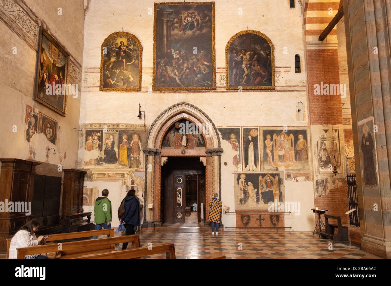 15th century italian architecture hi-res stock photography and images ...