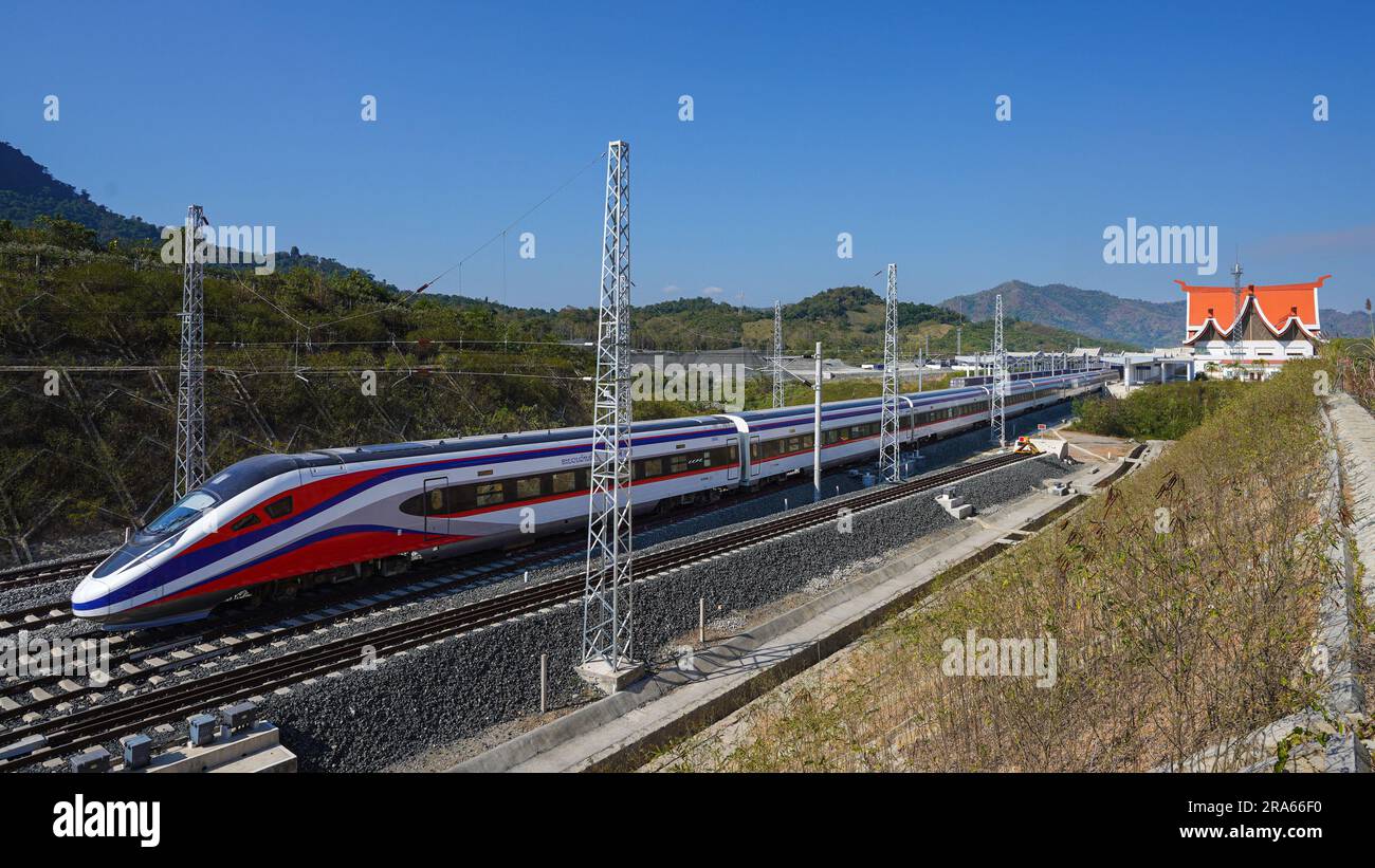 (230701) -- VIENTIANE, July 1, 2023 (Xinhua) -- The Lane Xang passenger ...