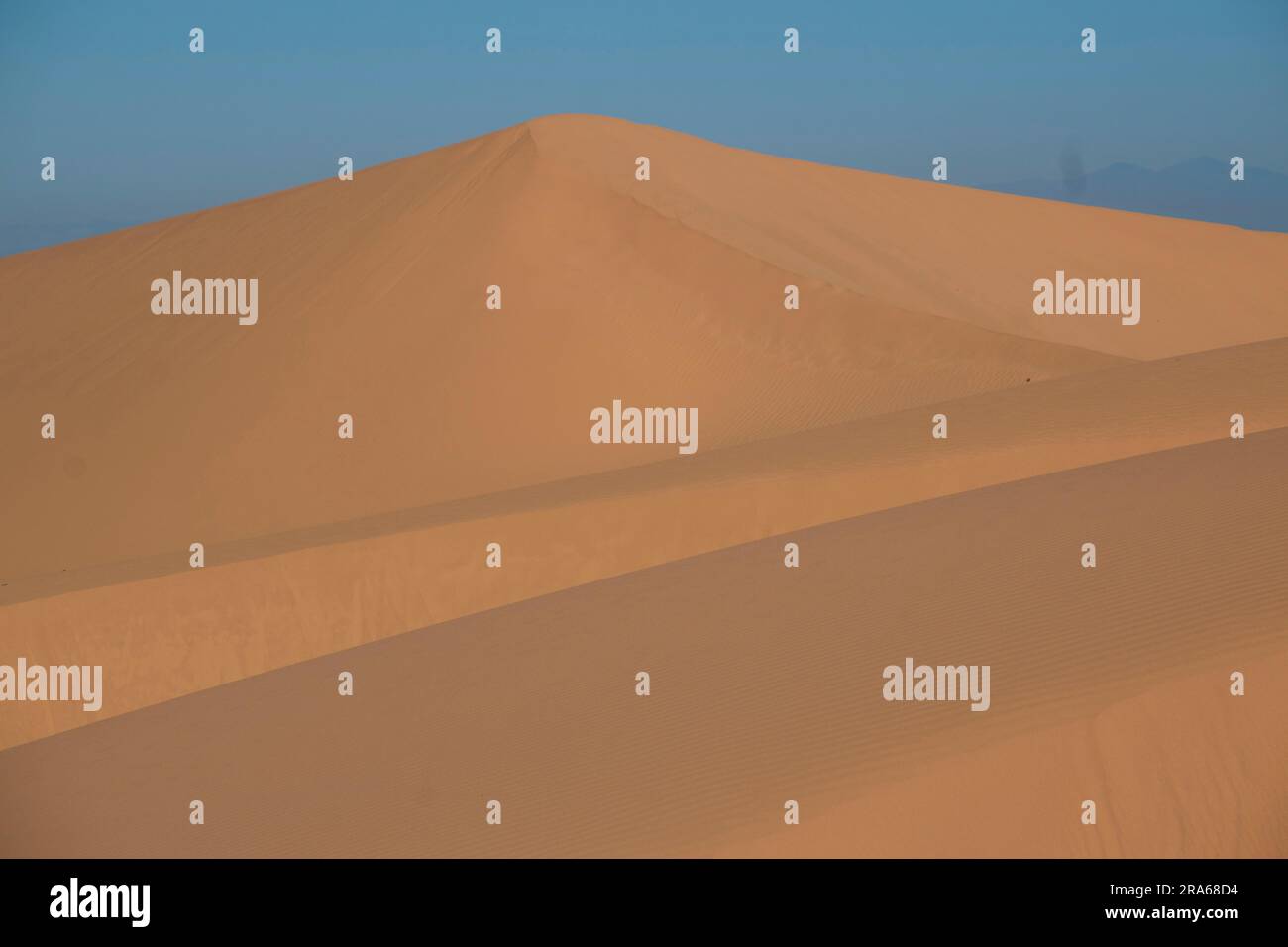 The Imperial Sand Dunes are the largest mass of sand dunes in the state ...