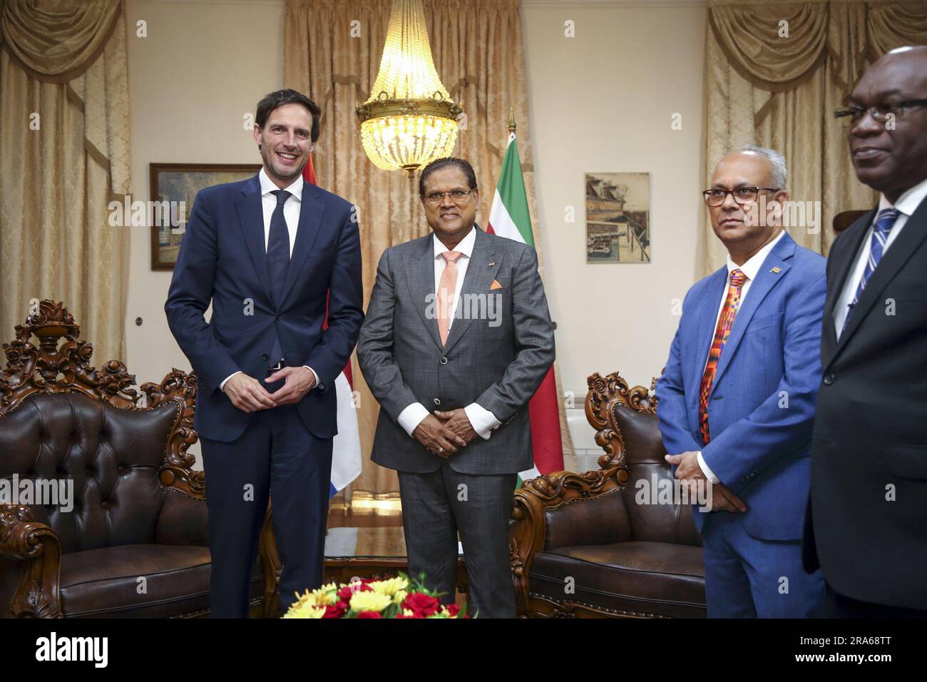 National dress suriname men and women hi-res stock photography and ...