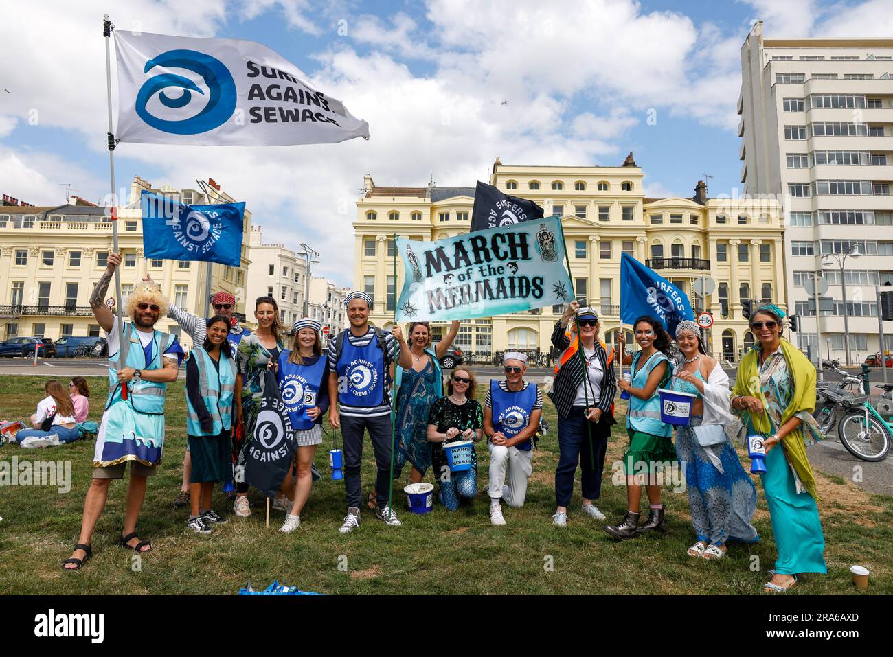 Parade banner hi hi-res stock photography and images - Alamy