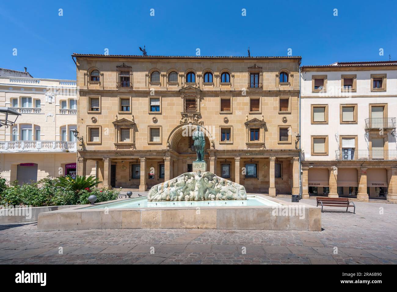 General leopoldo saro marin monument hi-res stock photography and ...