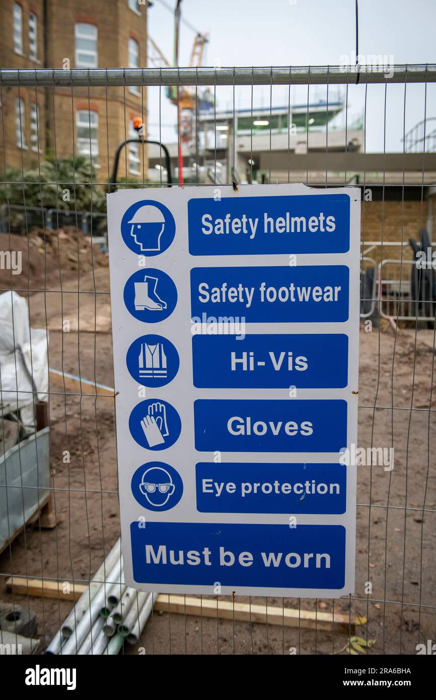 Construction site safety signs hi-res stock photography and images - Alamy