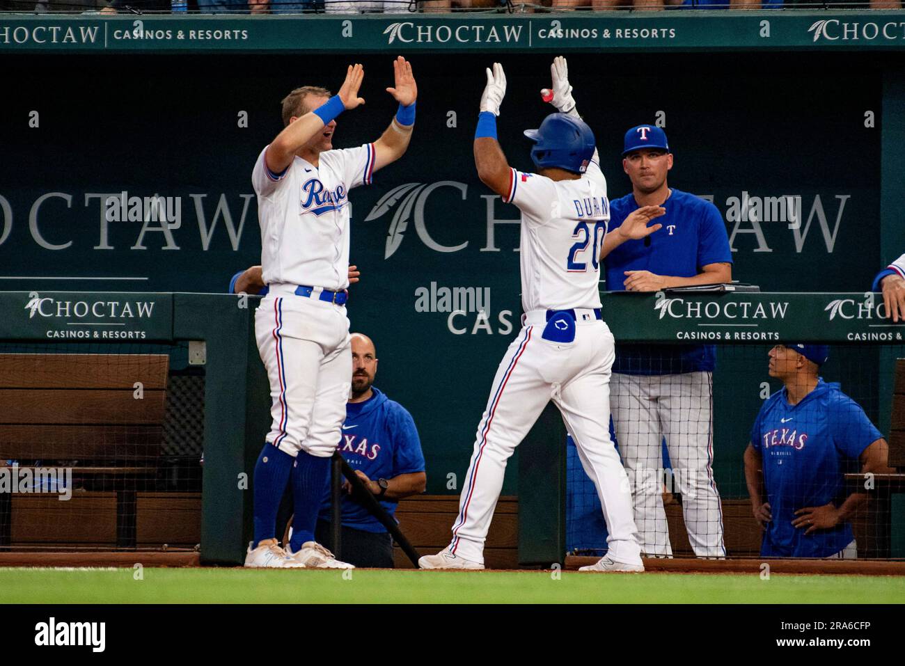 Texas Rangers shortstop Ezequiel Duran (20) high fives Texas Rangers ...