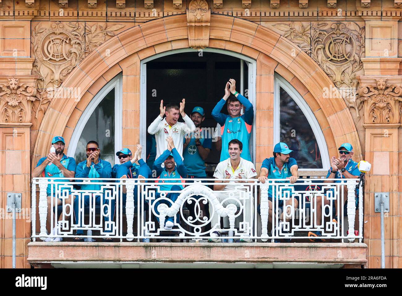 London, England. 1st July, 2023. The Australian dressing room applaud a ...