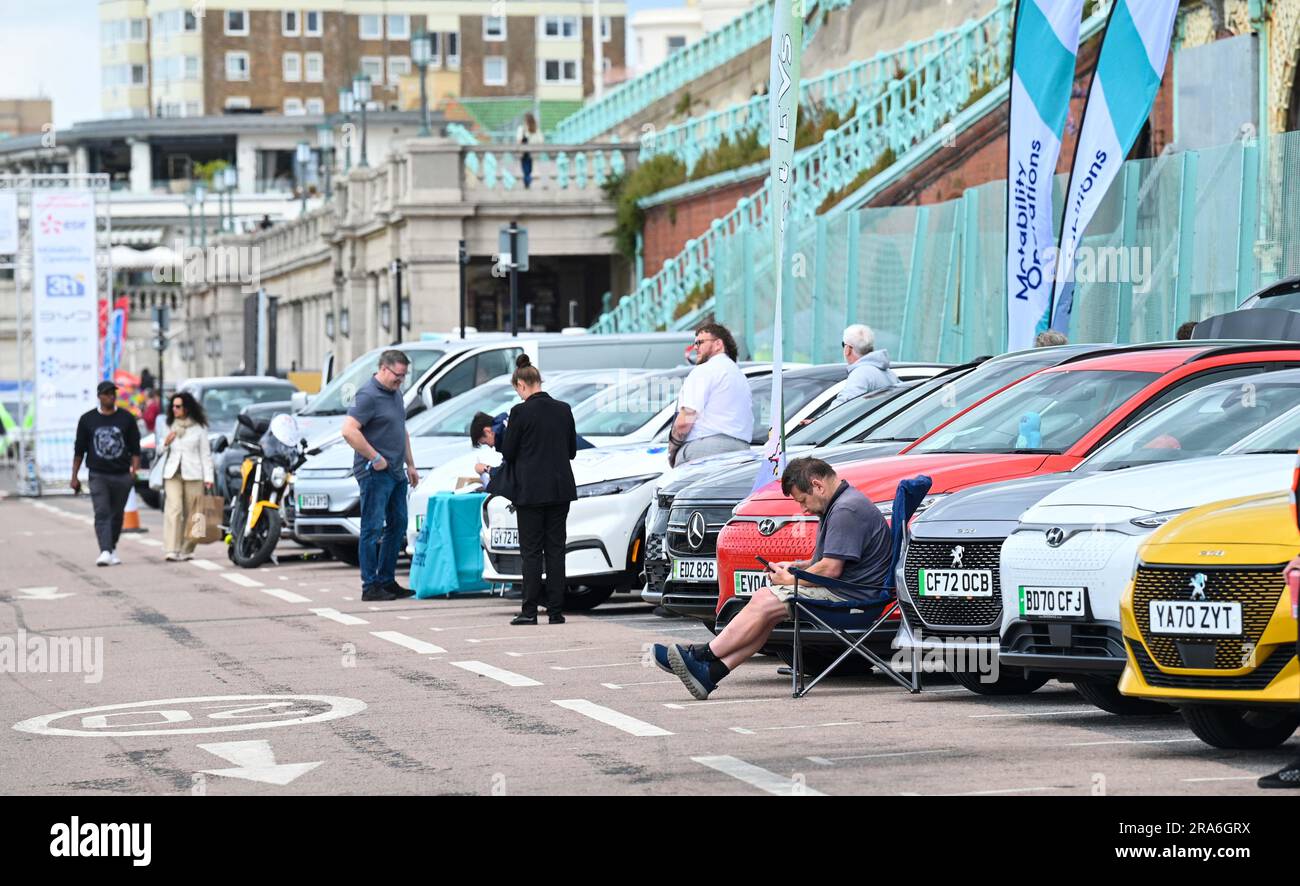 London to paris electric vehicle rally hi-res stock photography and ...