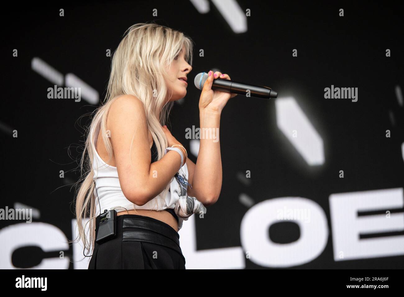 Chloe adams singer hi-res stock photography and images - Alamy