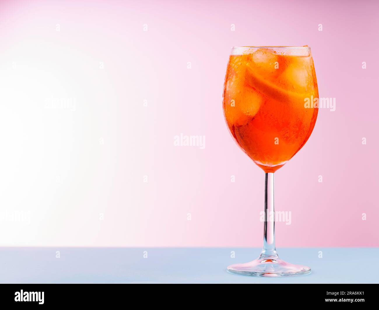 Cocktail Aperol Spritz with orange slice and ice cubes. Aperol Spritz ...
