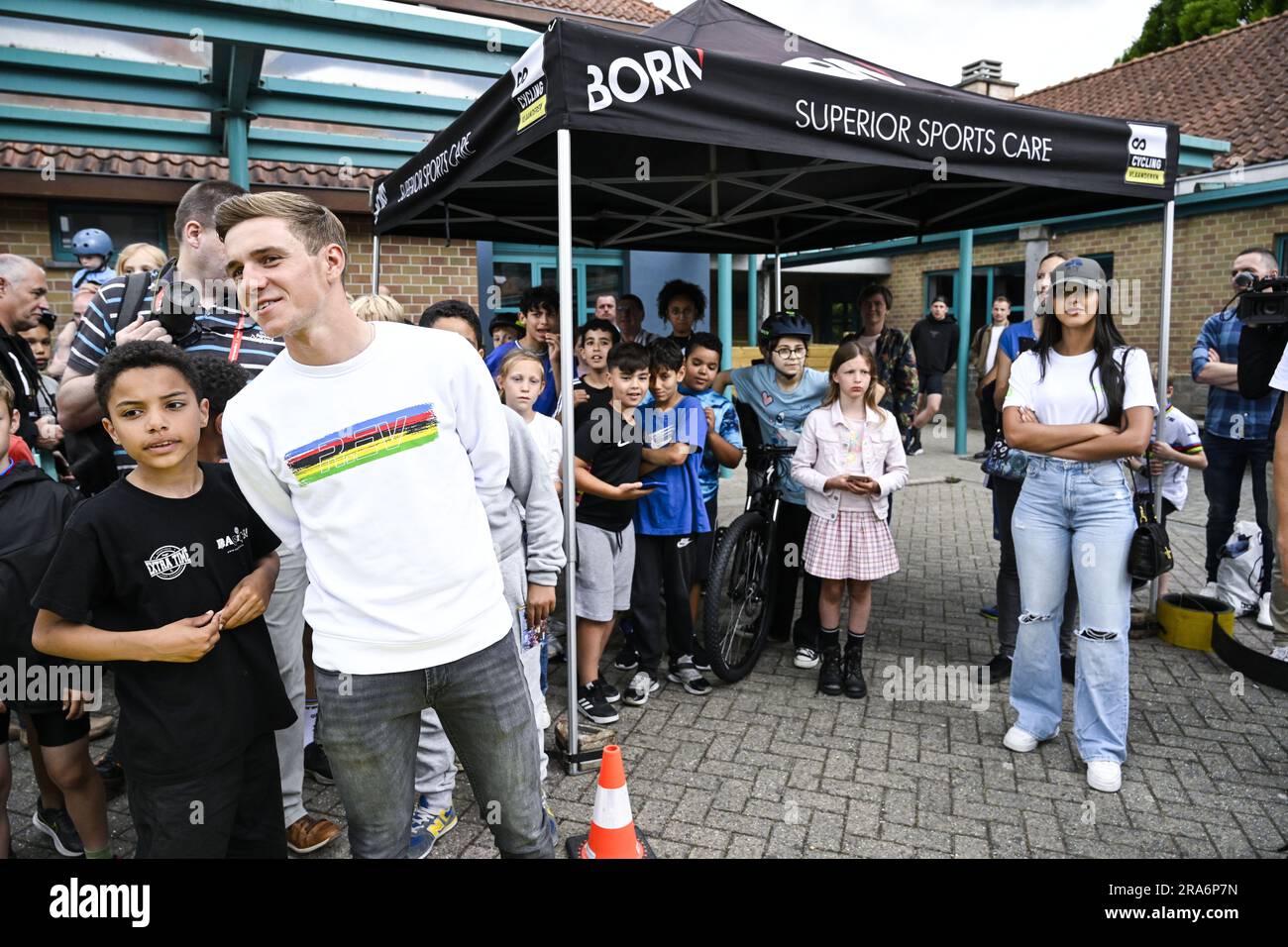 Wife of remco evenepoel hi-res stock photography and images - Alamy