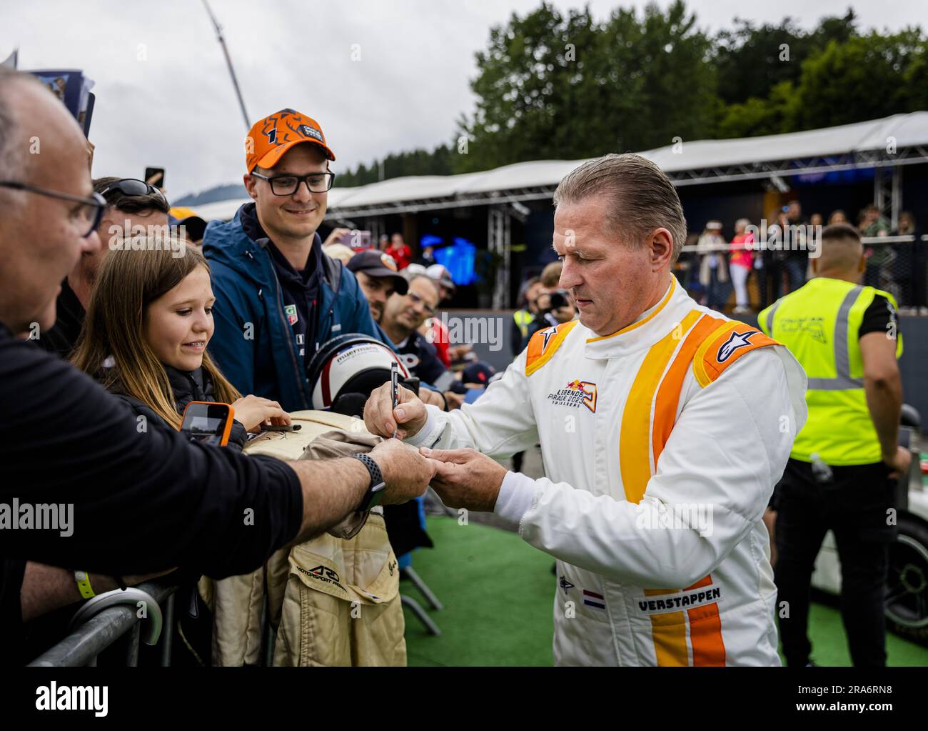 SPIELBERG - Jos Verstappen ahead of a parade of legendary racing cars ...