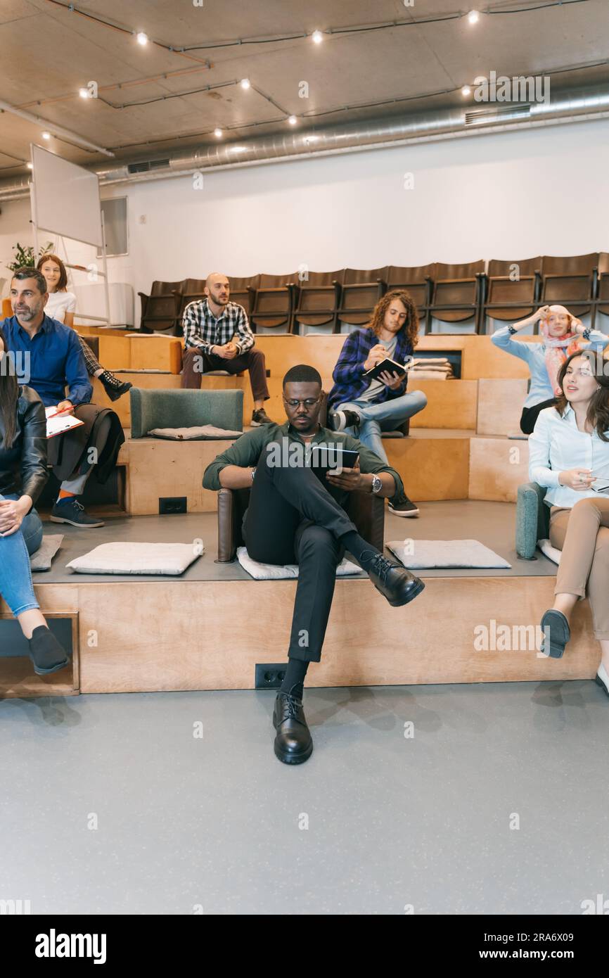 Amphitheater office hi-res stock photography and images - Alamy