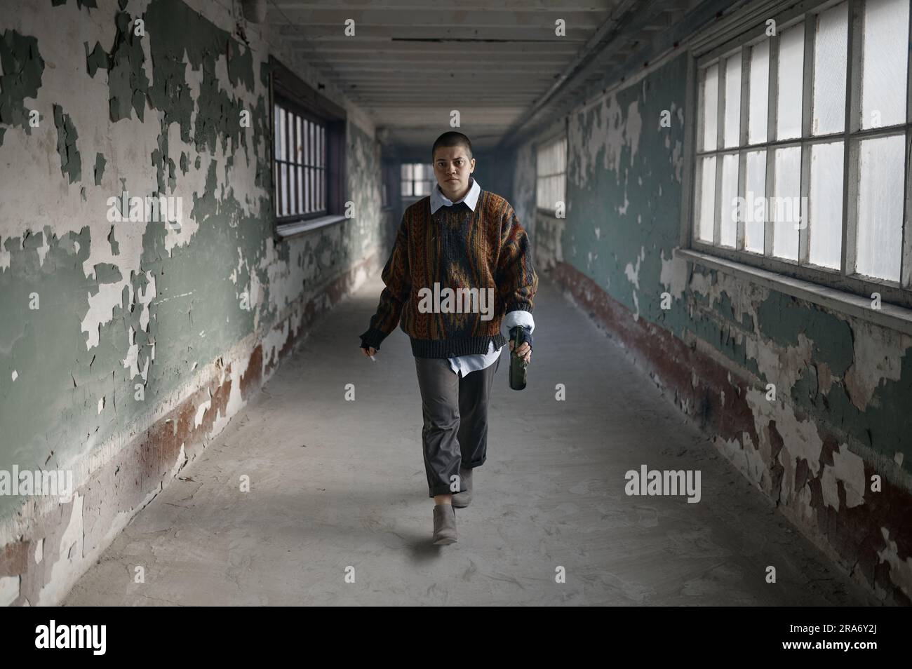 Homeless girl walking hi-res stock photography and images - Alamy