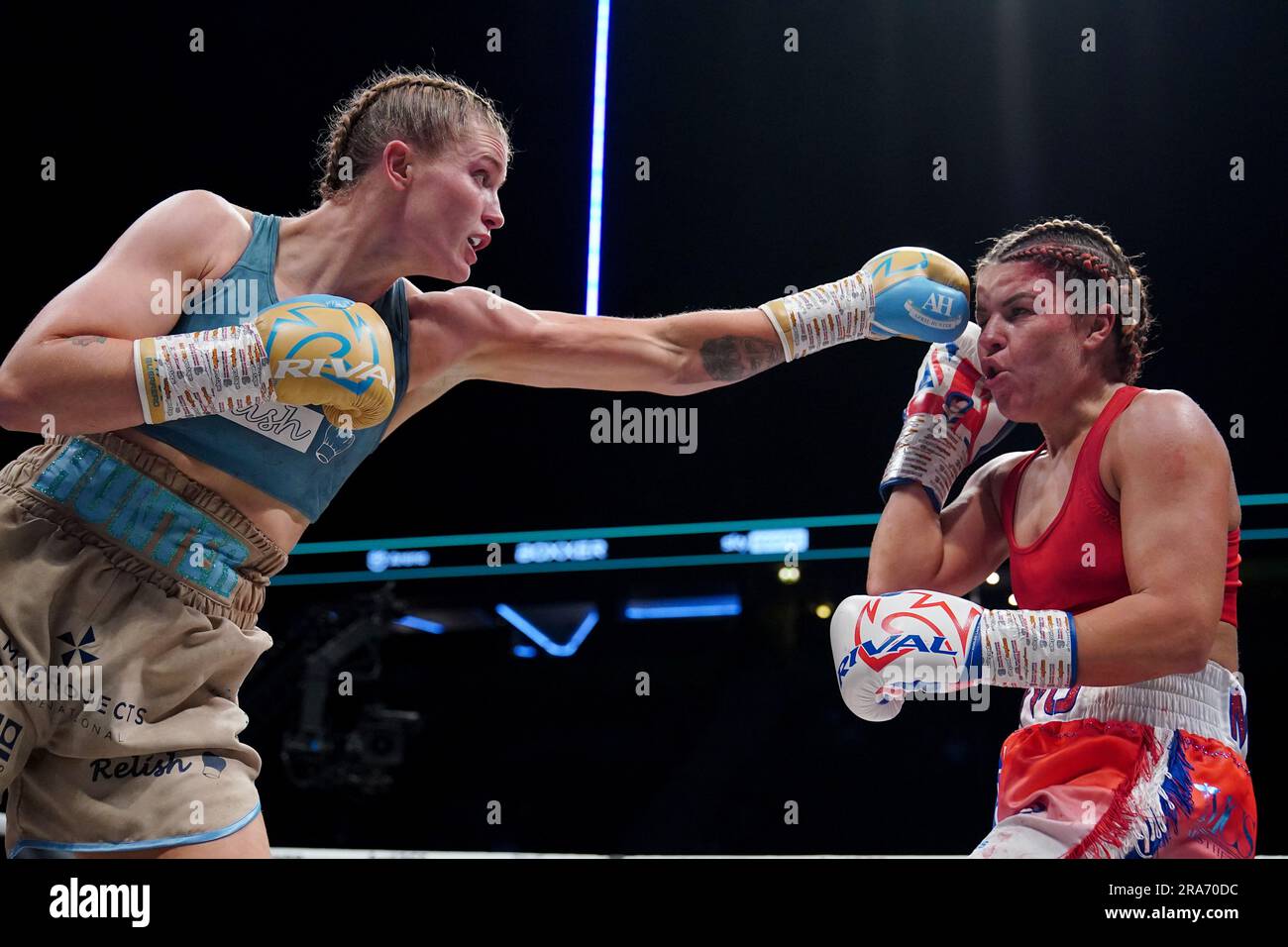 April Hunter (left) and Kirstie Bavington during their welterweight ...