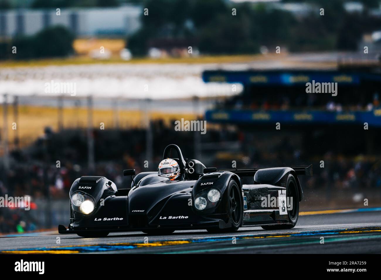 13 Van HOEPEN (nld), Courage C60, 2002, action during the Le Mans ...