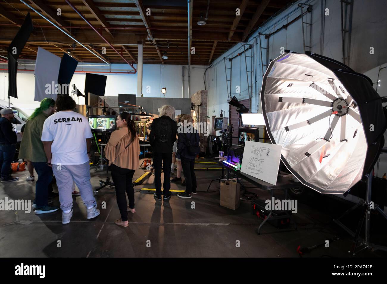 Seattle, Washington, USA. 30th June, 2023. Visitors watch local actors ...