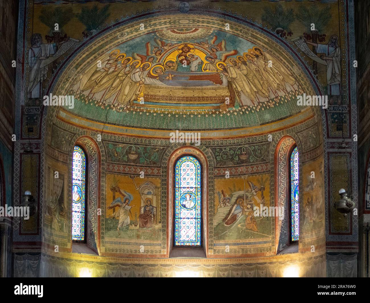 Chiusi Cathedral apse painted by Arturo Viligiardi in finto mosaico, to ...