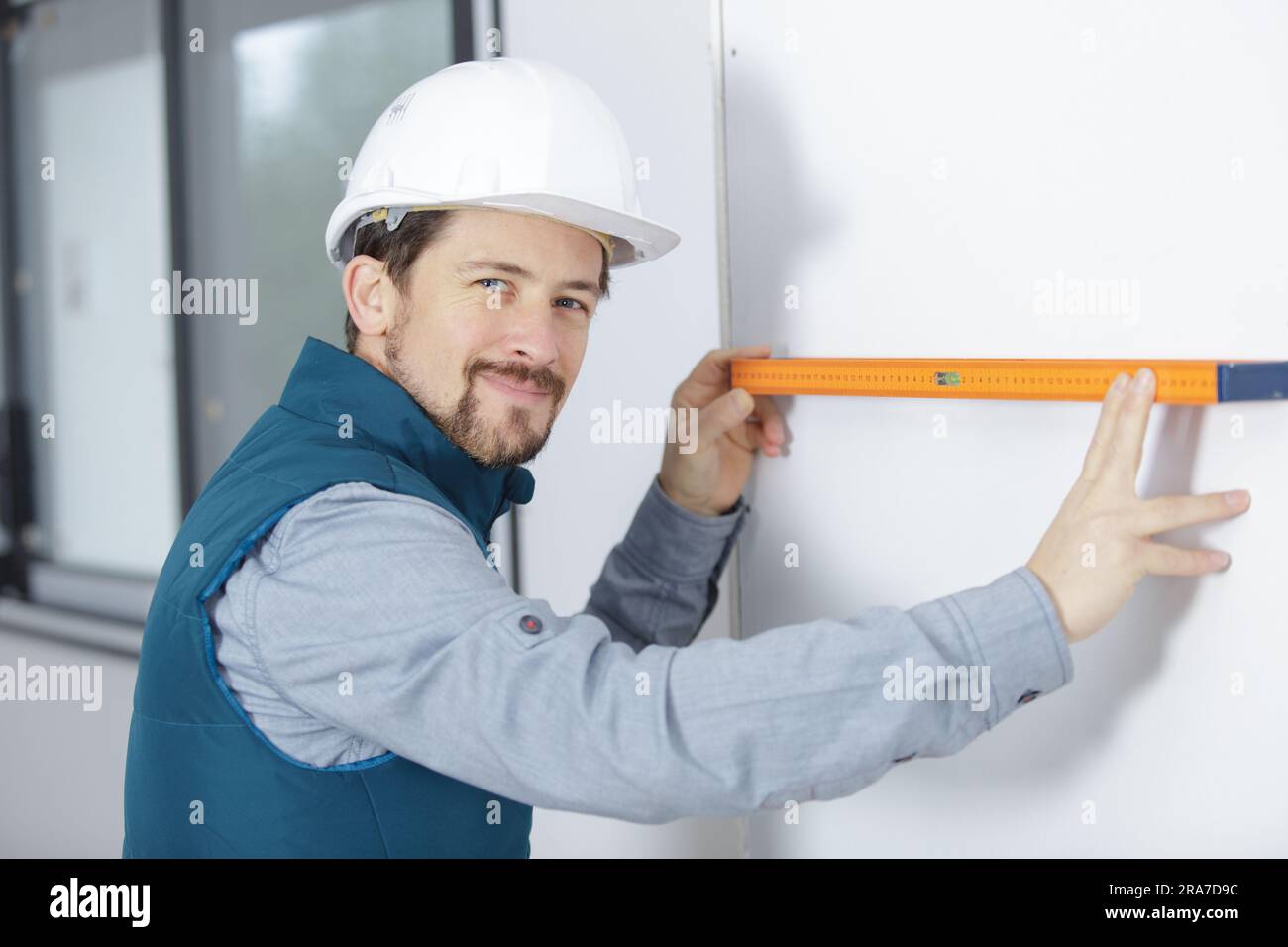 Levelling tool hi-res stock photography and images - Alamy