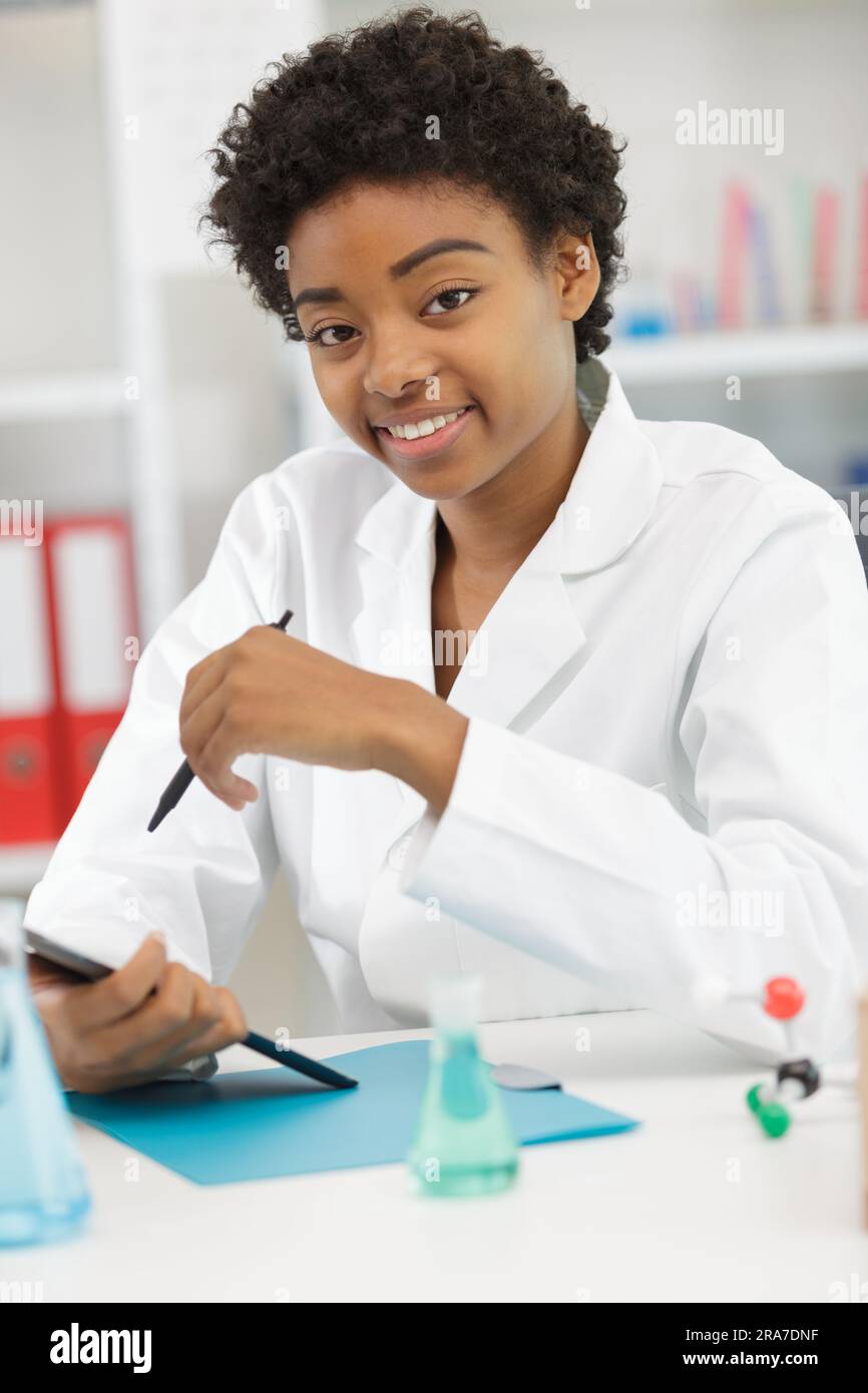 African american student science lab hi-res stock photography and ...