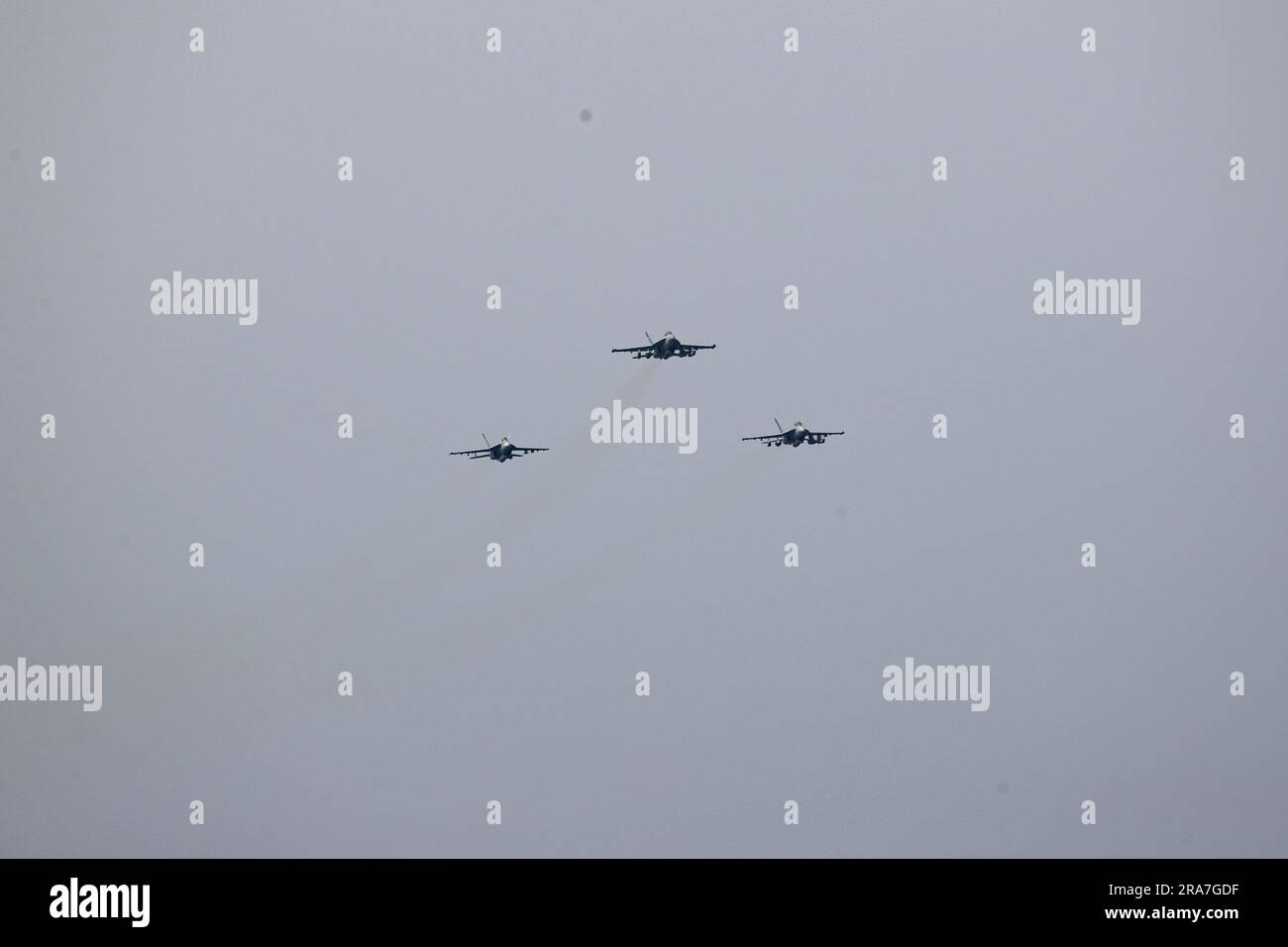 Cmdr. Andrew Thom, front, off-going commanding officer of the ÒGray ...