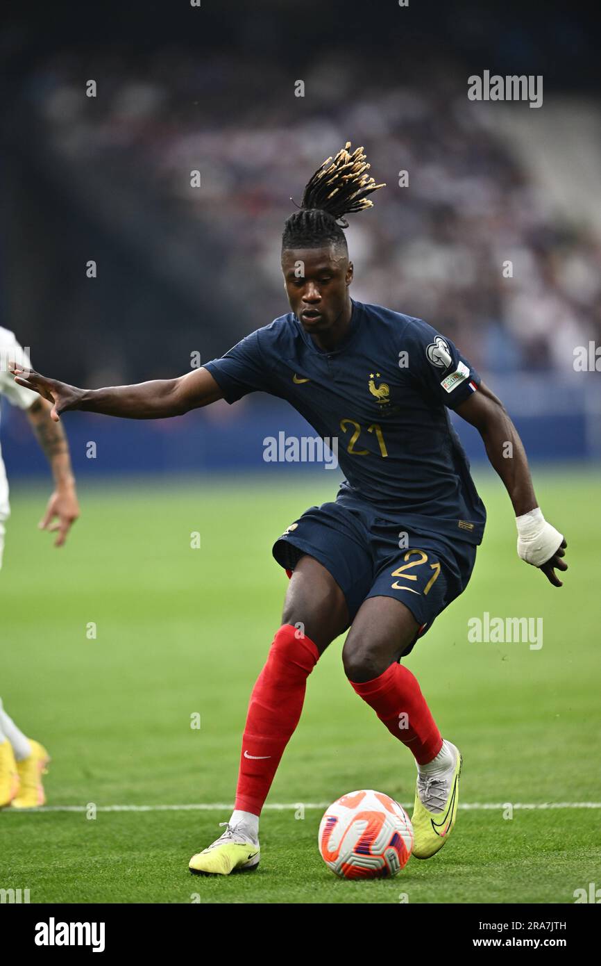 PARIS, FRANCE - JUNE 19: Eduardo Camavinga of France controls ball ...