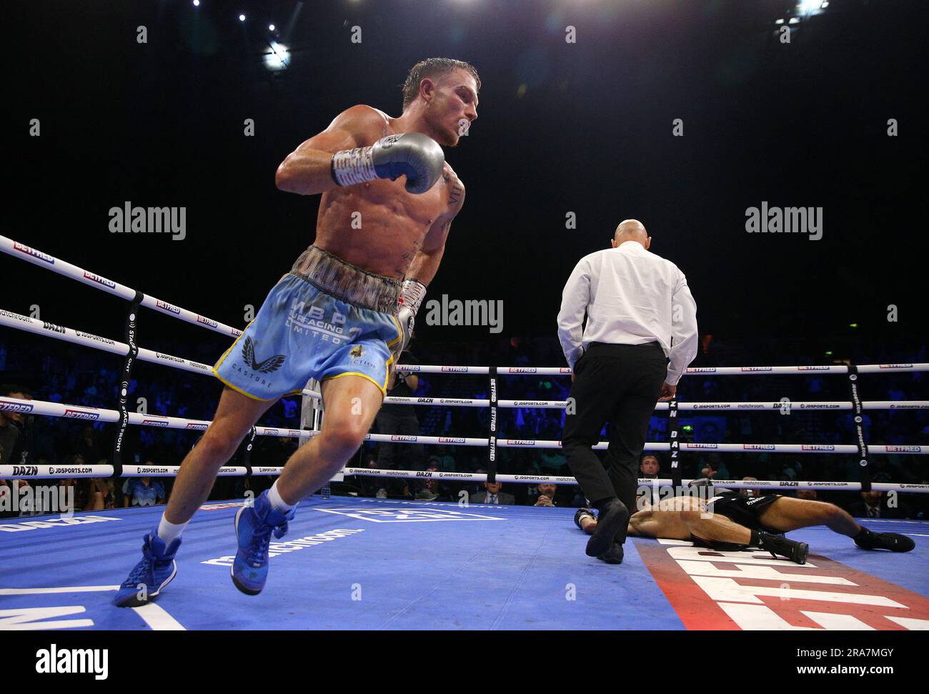 Dalton Smith (left) celebrates knocking out Sam Maxwell during their ...