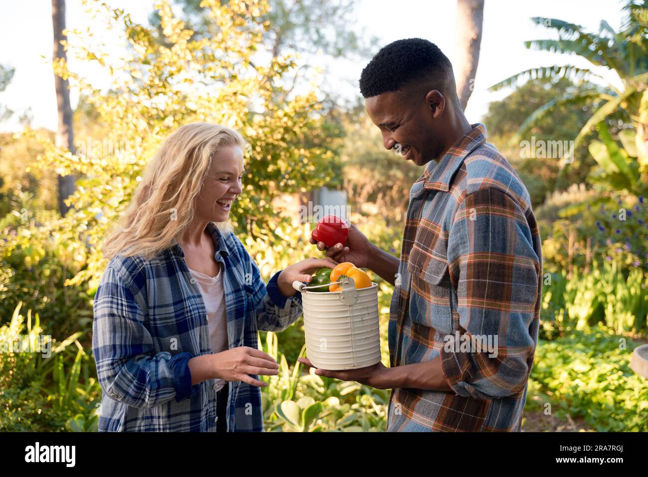Two men wearing shirts hi-res stock photography and images - Alamy