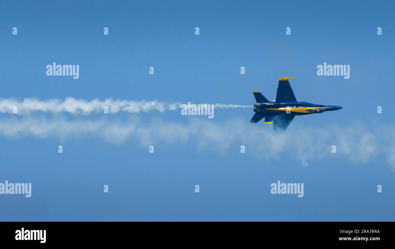 The amazing jets flying overhead Stock Photo - Alamy