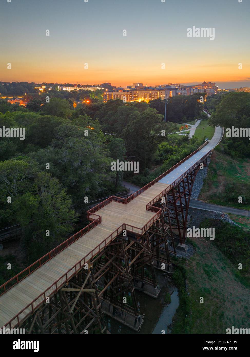 Trestle hi-res stock photography and images - Alamy