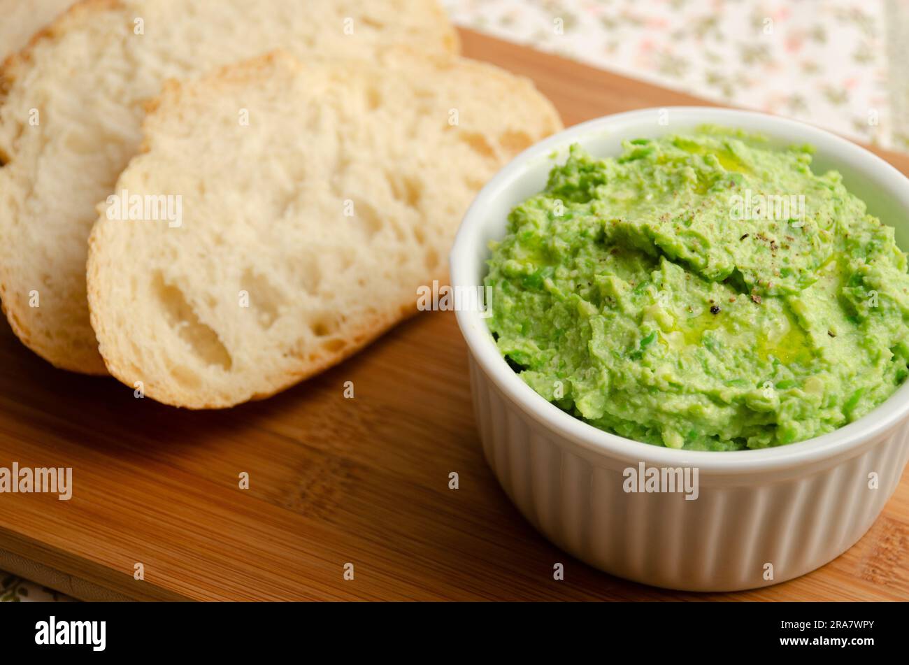Pea and ricotta pate hi-res stock photography and images - Alamy