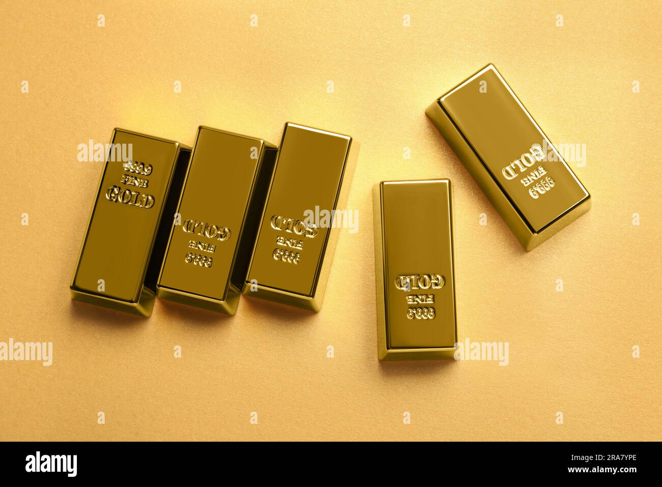 Pale gold orange hi-res stock photography and images - Alamy