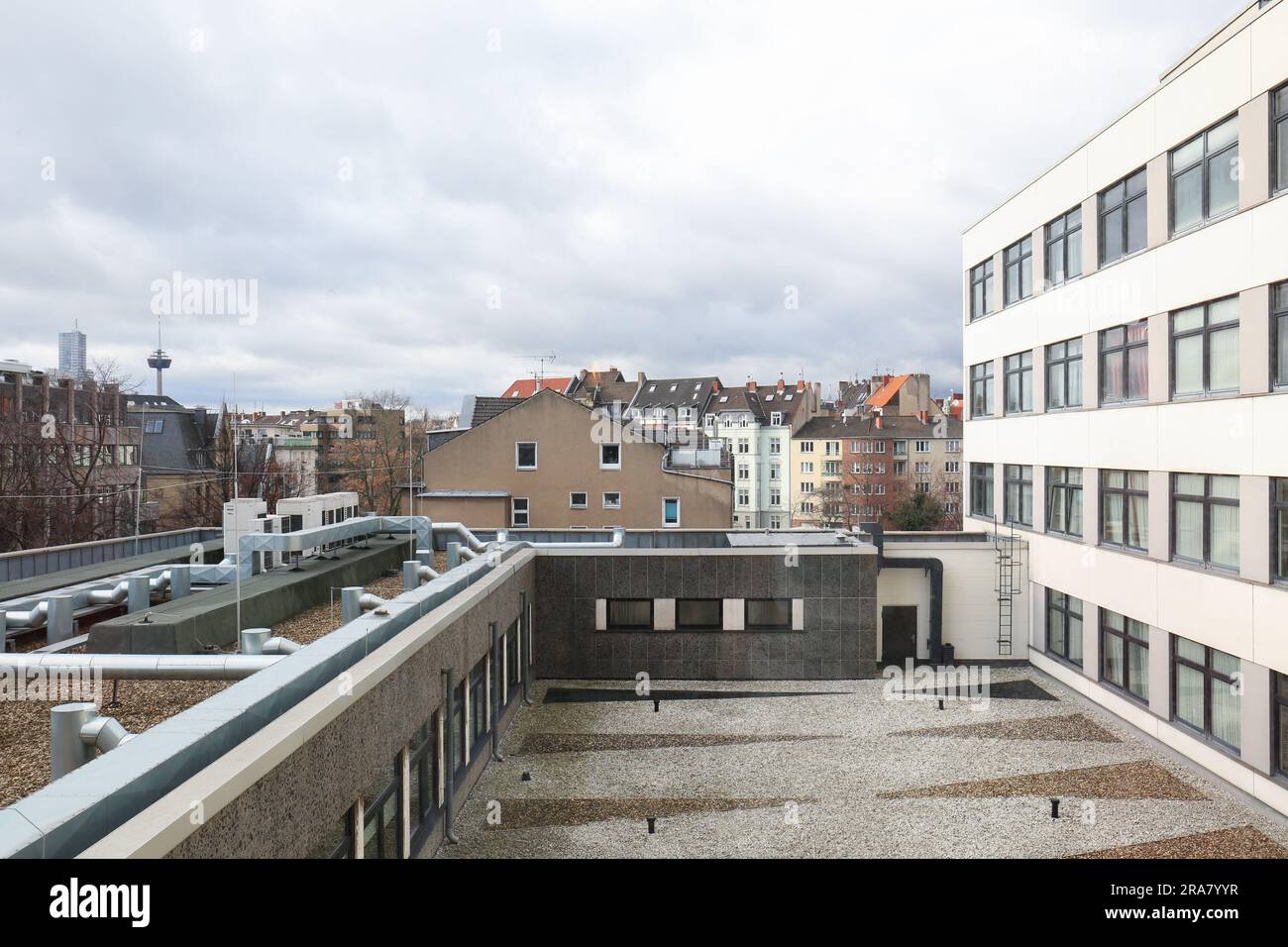 Under grey sky hi-res stock photography and images - Alamy