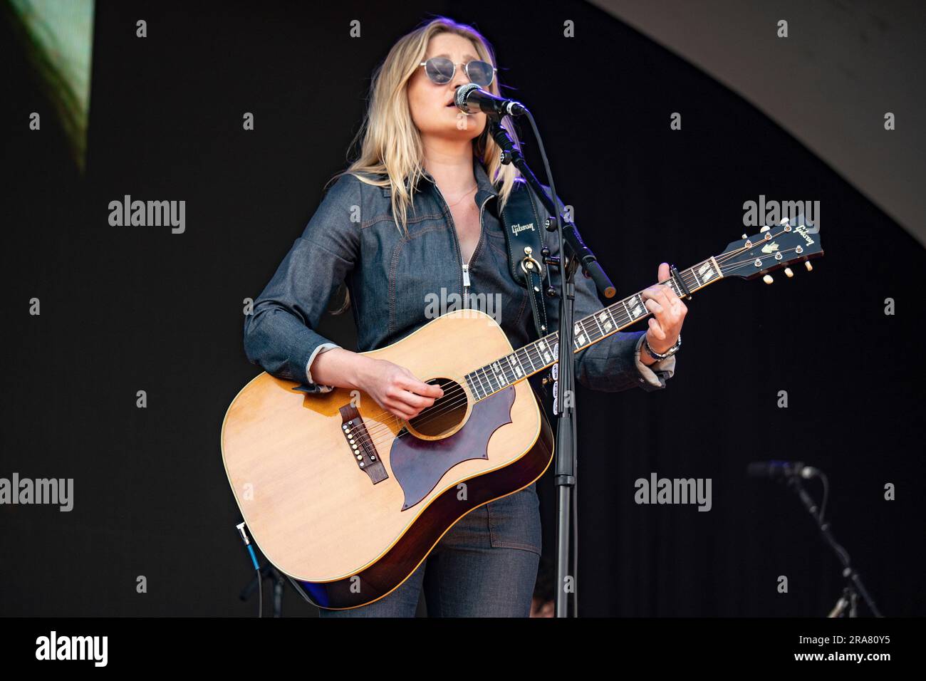 8 ep01 hi-res stock photography and images - Alamy