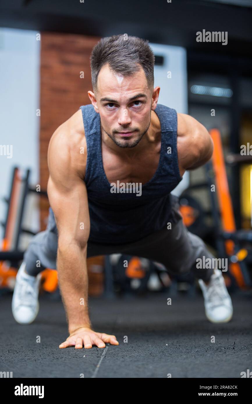 Static camera hi-res stock photography and images - Alamy