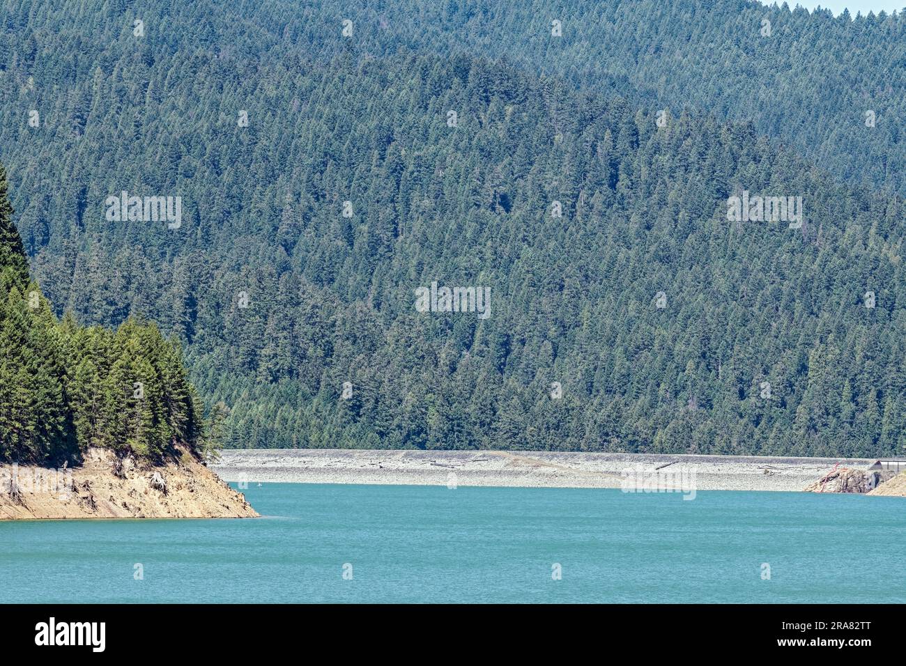 The Hills Creek Dam seen across the reservoir in the Willamette ...