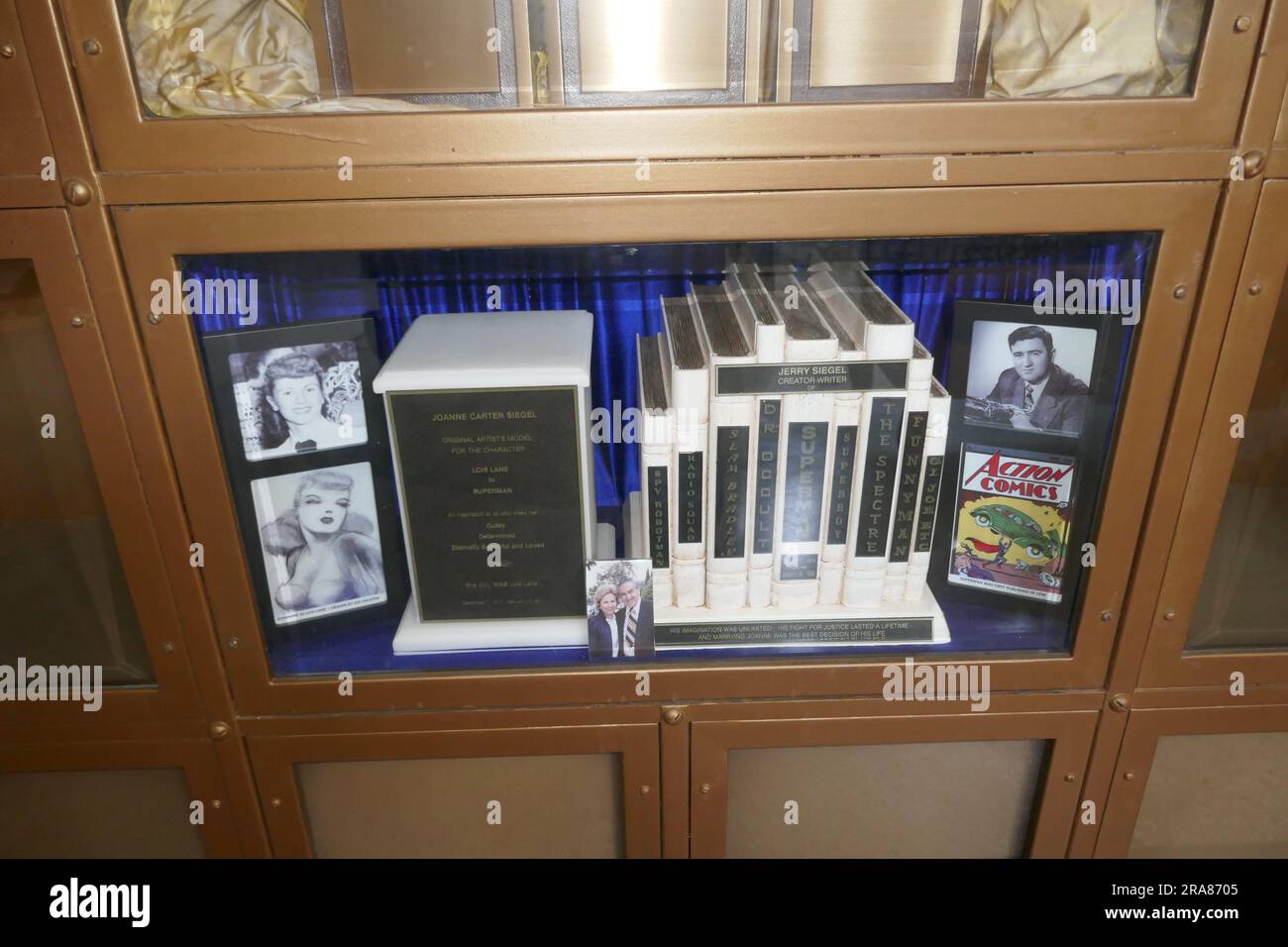 Los Angeles, California, USA 1st July 2023 Jerry Siegel Grave/Niche in ...