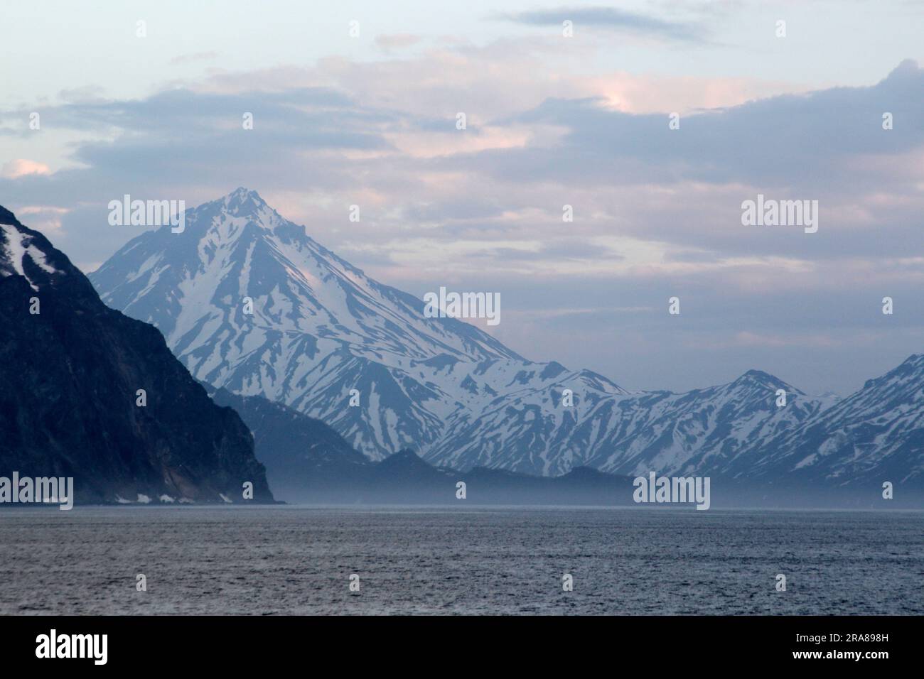 Kamchatka peninsula russian far hi-res stock photography and images - Alamy