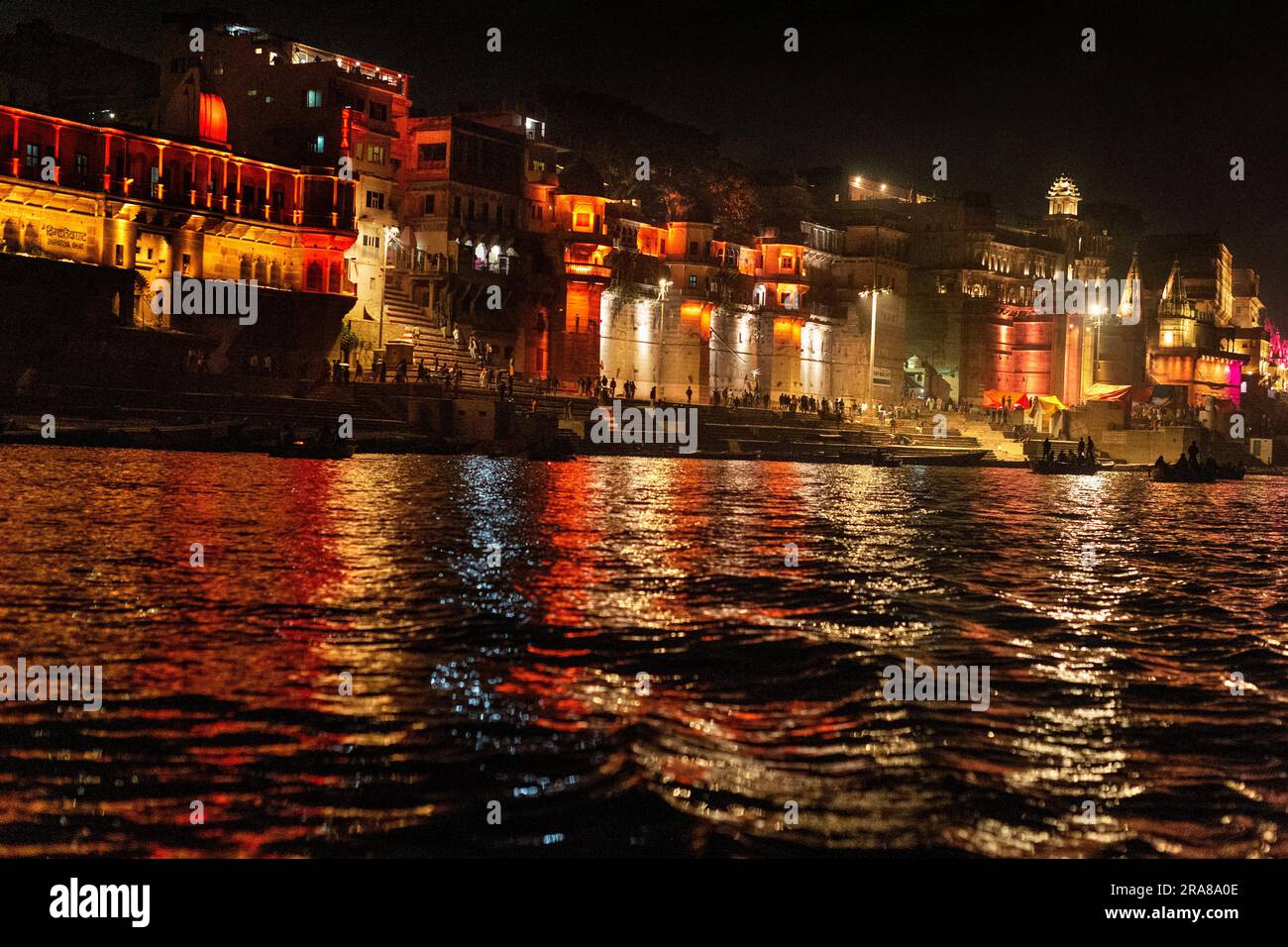 Palaces and river banks hi-res stock photography and images - Alamy