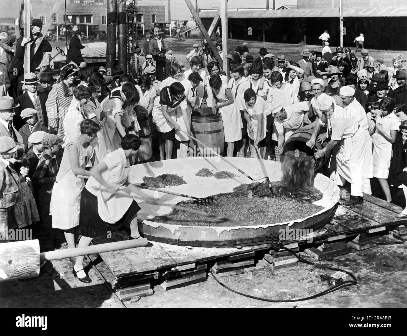 Yakima, Washington: October, 1927. Bakers loading the 400 gallons of ...