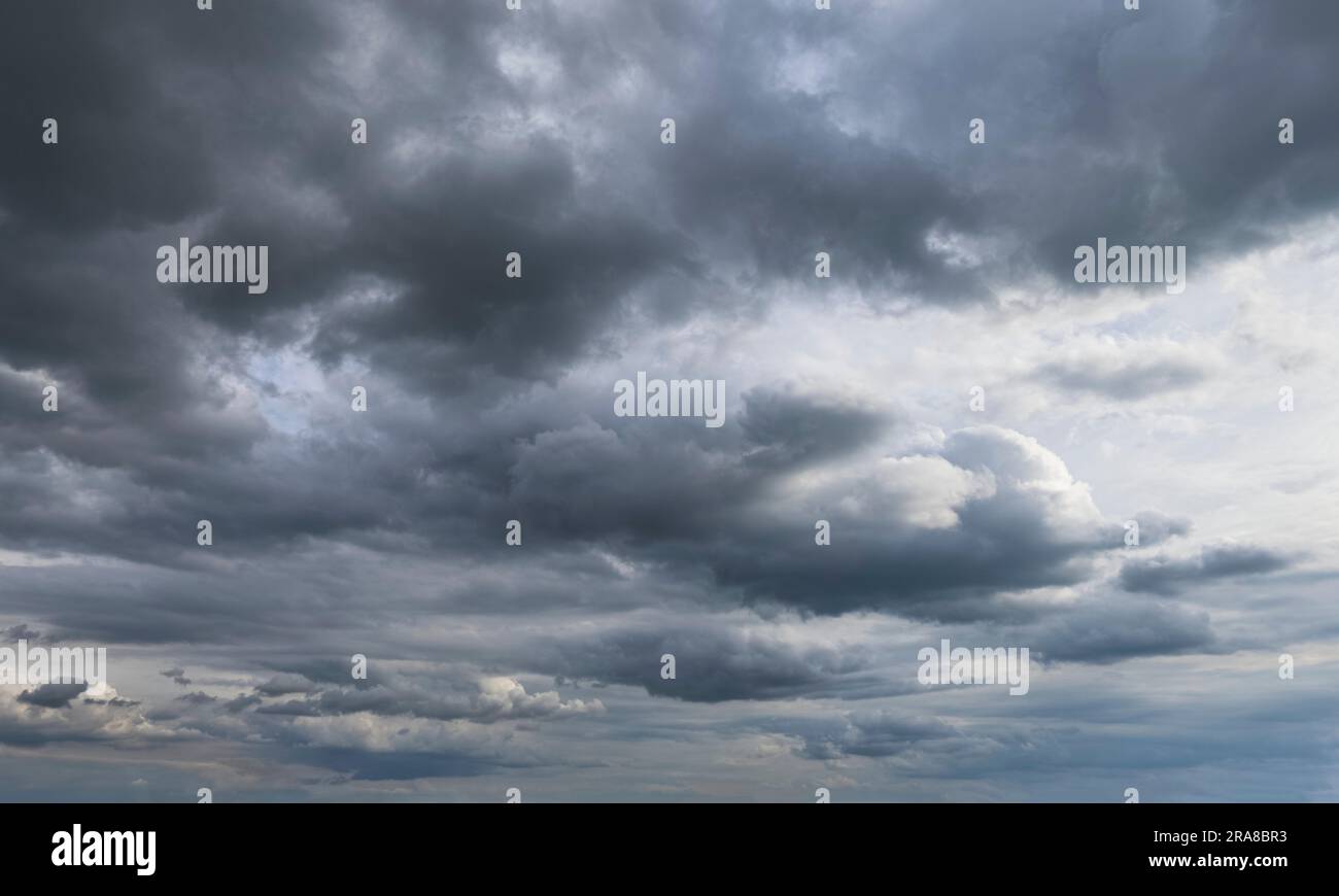 Gloomy sky with grey rain clouds Stock Photo - Alamy