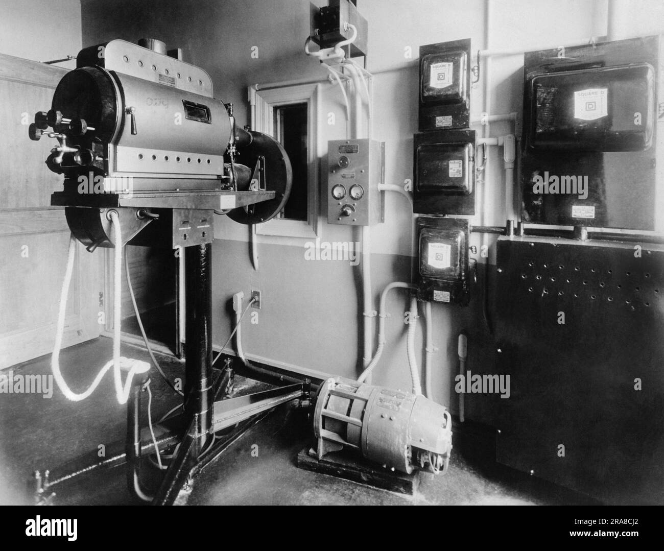 July 1931 hi-res stock photography and images - Alamy