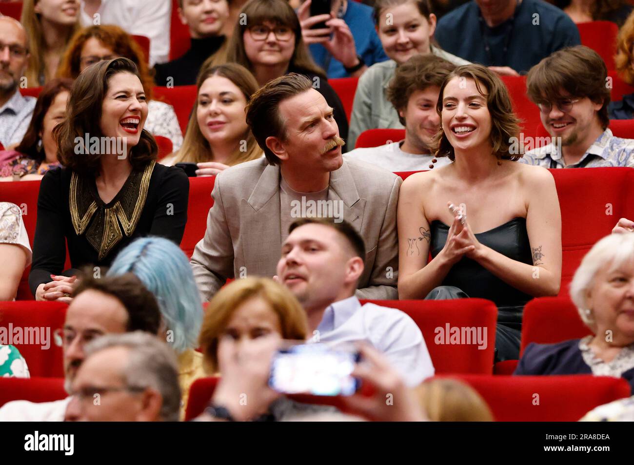 Mary Elizabeth Winstead, Ewan McGregor und Clara Mathilde McGregor beim ...