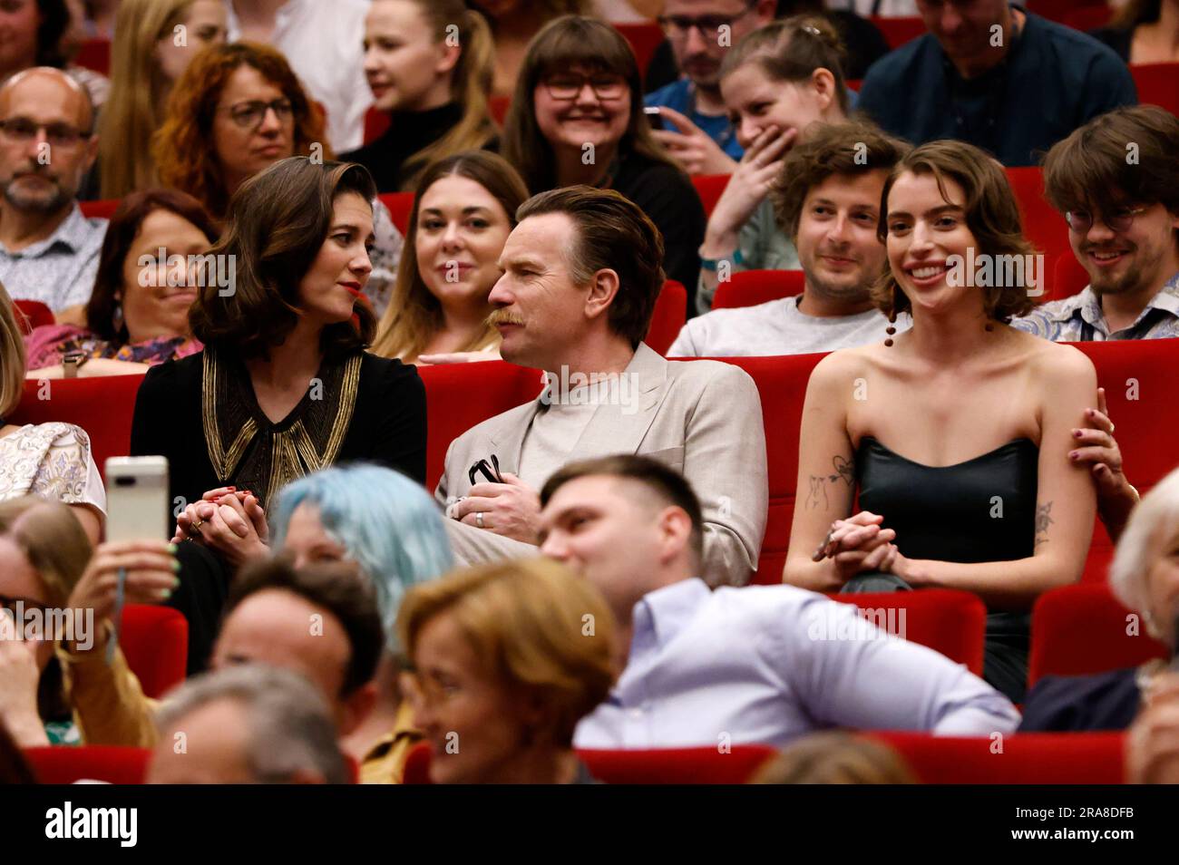 Mary Elizabeth Winstead, Ewan McGregor und Clara Mathilde McGregor beim ...