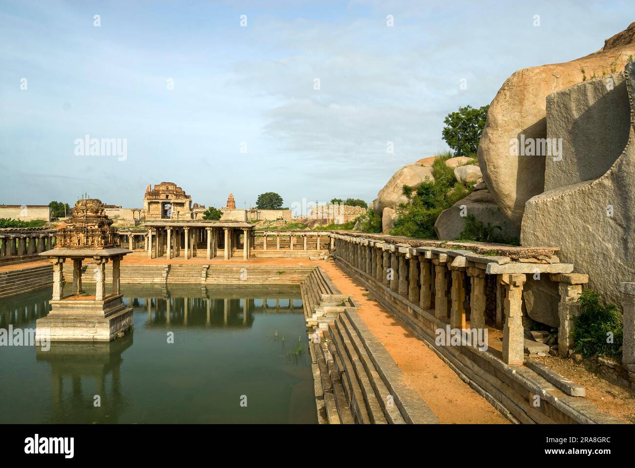 Pushkarni adjacent to Krishna Bazaar in Hampi, Karnataka, South India ...