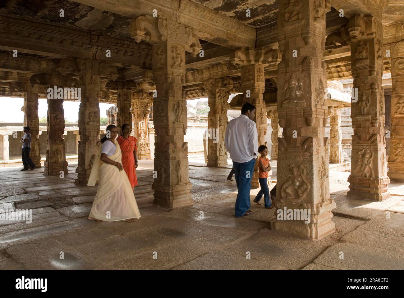 Pillared mandap in Krishna temple in Hampi, Karnataka, South India ...