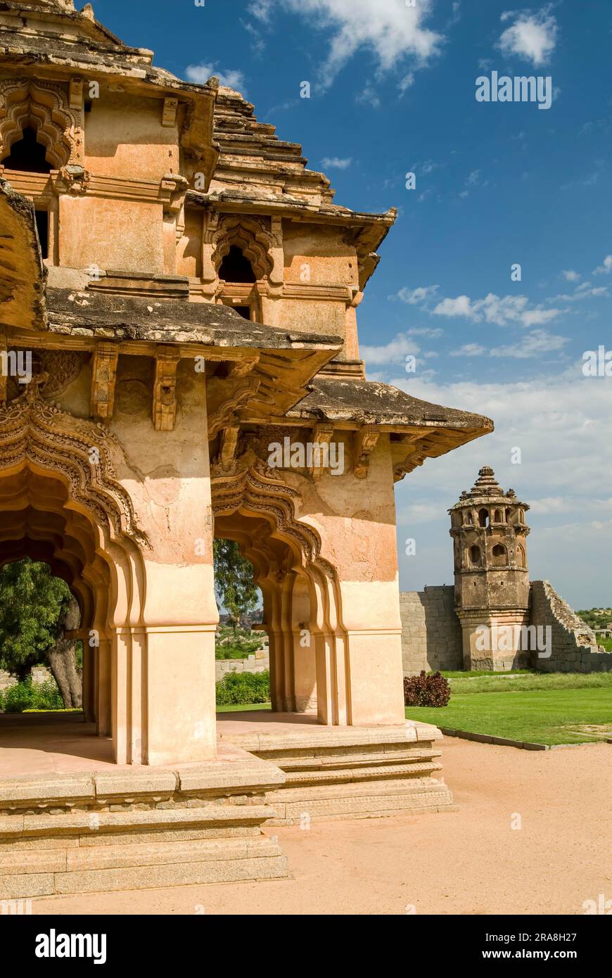 Lotus Mahal in Hampi, Karnataka, South India, India, Asia. UNESCO World ...